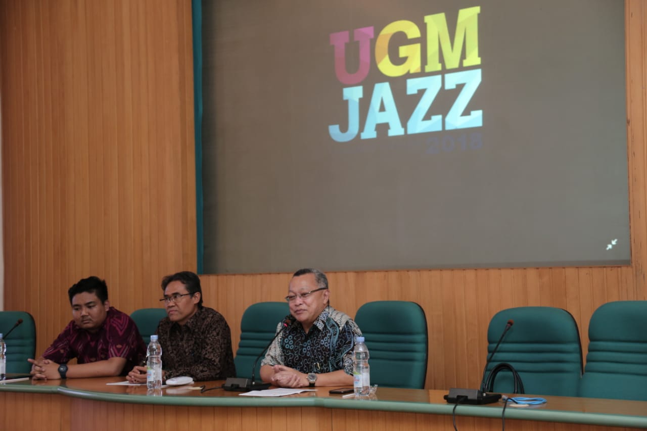 Bob James Ramaikan UGM Jazz 2018 - BERNAS.id