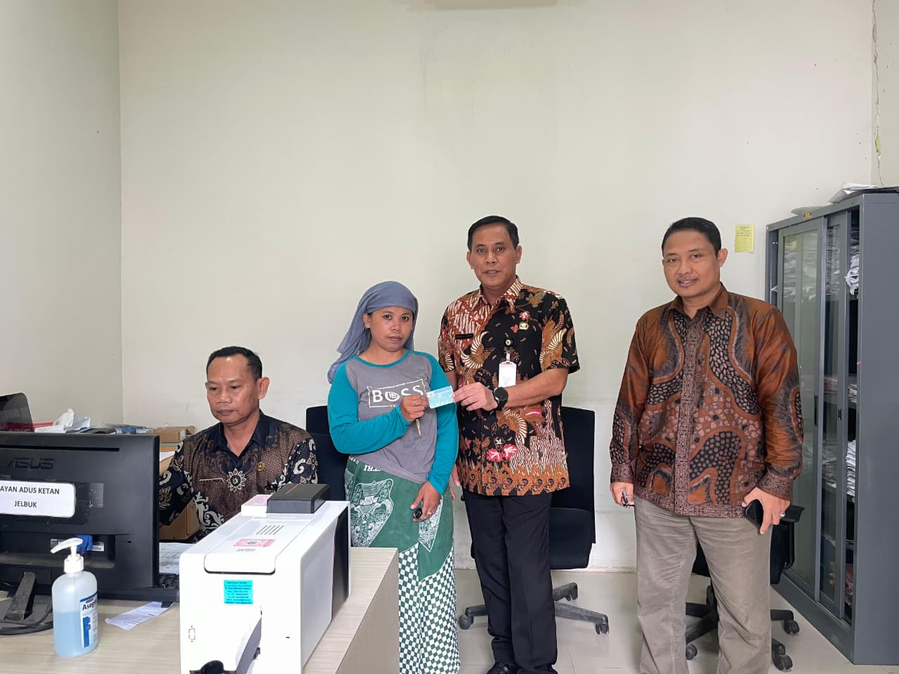 Dispendukcapil Jember Targetkan 2 Bulan Cetak KTP Elektronik 68.000 ...